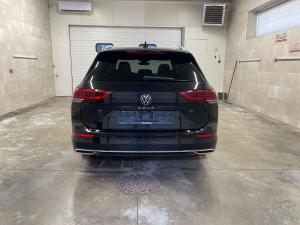 Black Volkswagen Golf 2023 in Marijampole, with an engine capacity of 1.00 L and mileage of 89 thousand km for 15972 €, photo 6 on AUTOMOTO.COM.LV