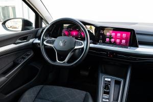Melns Volkswagen Golf 2023 Rīga, ar dzinēja tilpumu 1.50 L un nobraukumu 159 tūkst. km par 17900 €, foto 10 vietnē AUTOMOTO.COM.LV