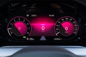Melns Volkswagen Golf 2023 Rīga, ar dzinēja tilpumu 1.50 L un nobraukumu 159 tūkst. km par 17900 €, foto 13 vietnē AUTOMOTO.COM.LV