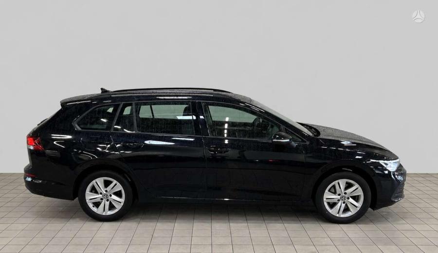 Black Volkswagen Golf 2023 in Kaunas, with an engine capacity of 1.97 L and mileage of 168 thousand km for 14200 €, photo 4 on AUTOMOTO.COM.LV