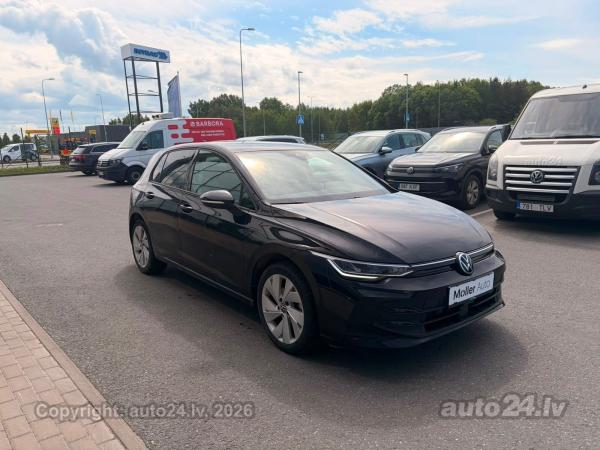 Melns Volkswagen Golf 2024 Tallina, ar dzinēja tilpumu 1.50 L un nobraukumu 34 tūkst. km par 24950 €, foto 3 vietnē AUTOMOTO.COM.LV