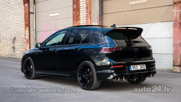 Black Volkswagen Golf 2025 in Tallinn, with an engine capacity of 2.00 L and mileage of 16 thousand km for 68200 €, photo 5 on AUTOMOTO.COM.LV