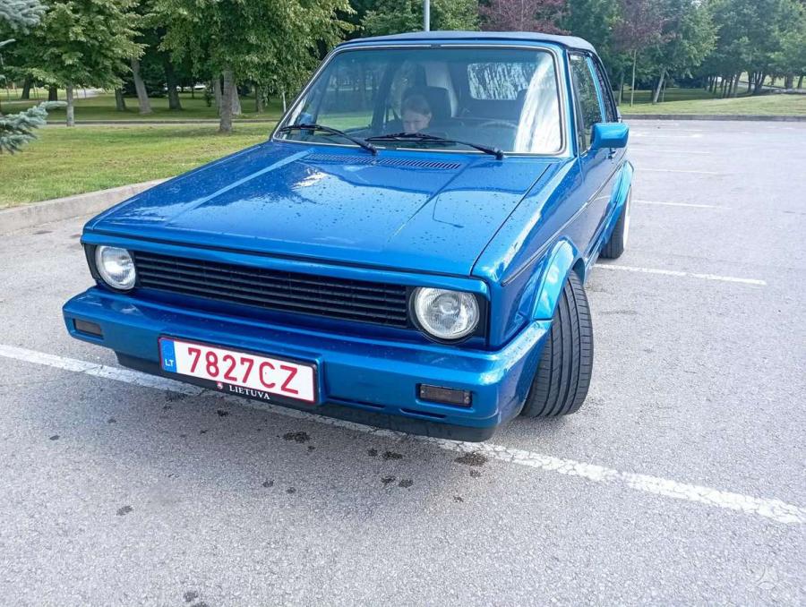 Zils Volkswagen Golf 1980 Kalvarija, ar dzinēja tilpumu 1.46 L un nobraukumu 183 tūkst. km par 4999 €, foto 3 vietnē AUTOMOTO.COM.LV