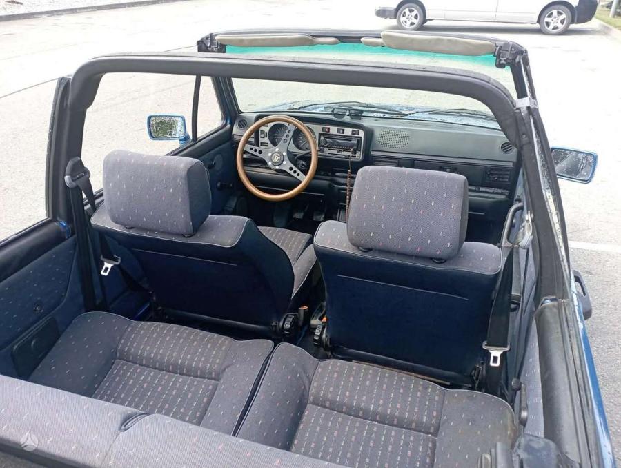 Zils Volkswagen Golf 1980 Kalvarija, ar dzinēja tilpumu 1.46 L un nobraukumu 183 tūkst. km par 4999 €, foto 4 vietnē AUTOMOTO.COM.LV