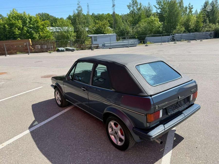 Zils Volkswagen Golf 1986 Kauņa, ar dzinēja tilpumu 1.60 L un nobraukumu 170 tūkst. km par 4800 €, foto 5 vietnē AUTOMOTO.COM.LV