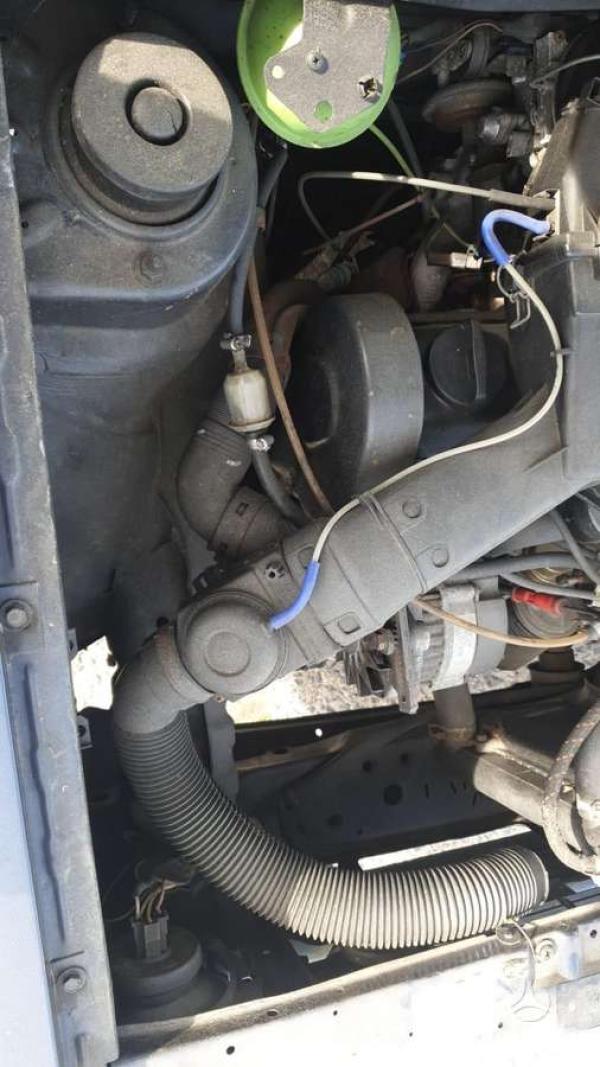 Zils Volkswagen Golf 1986 Kauņa, ar dzinēja tilpumu 1.60 L un nobraukumu 176 tūkst. km par 4600 €, foto 9 vietnē AUTOMOTO.COM.LV