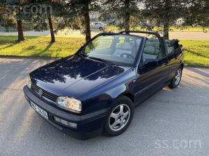 Blue Volkswagen Golf 1994 in Jelgava, with an engine capacity of 1.80 L and mileage of 275 thousand km for 1590 €, photo 13 on AUTOMOTO.COM.LV