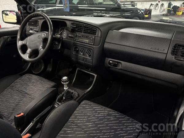Zils Volkswagen Golf 1994 Rīga, ar dzinēja tilpumu 1.80 L un nobraukumu 156 tūkst. km par 3599 €, foto 9 vietnē AUTOMOTO.COM.LV