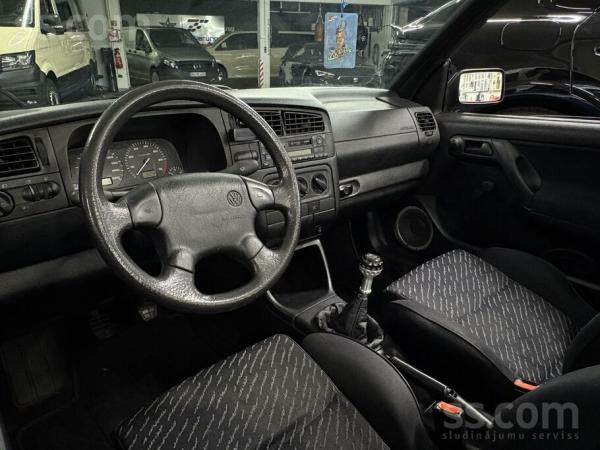 Zils Volkswagen Golf 1994 Rīga, ar dzinēja tilpumu 1.80 L un nobraukumu 156 tūkst. km par 3599 €, foto 10 vietnē AUTOMOTO.COM.LV