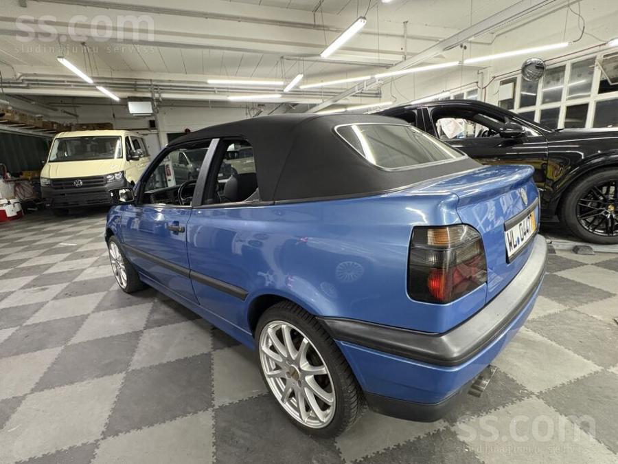 Blue Volkswagen Golf 1994 in Riga, with an engine capacity of 1.80 L and mileage of 156 thousand km for 3599 €, photo 13 on AUTOMOTO.COM.LV