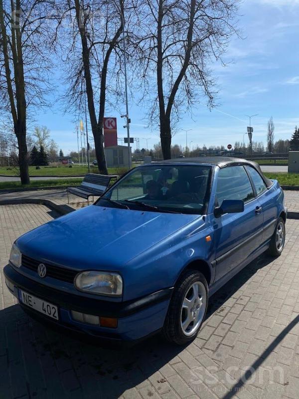 Blue Volkswagen Golf 1995 in Riga, with an engine capacity of 1.60 L and mileage of 252 thousand km for 1600 €, photo 1 on AUTOMOTO.COM.LV