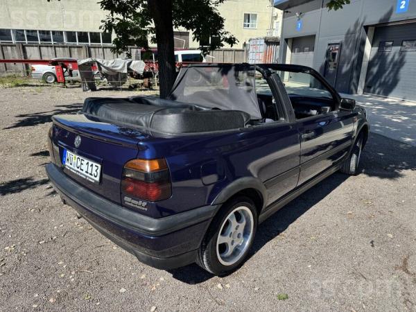 Zils Volkswagen Golf 1995 Rīga, ar dzinēja tilpumu 1.60 L un nobraukumu 227 tūkst. km par 1800 €, foto 2 vietnē AUTOMOTO.COM.LV
