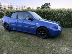 Zils Volkswagen Golf 2000 Preiļi, ar dzinēja tilpumu 1.90 L un nobraukumu 64 tūkst. km par 2800 €, foto  vietnē AUTOMOTO.COM.LV