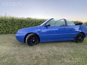 Zils Volkswagen Golf 2000 Preiļi, ar dzinēja tilpumu 1.90 L un nobraukumu 64 tūkst. km par 2800 €, foto 9 vietnē AUTOMOTO.COM.LV