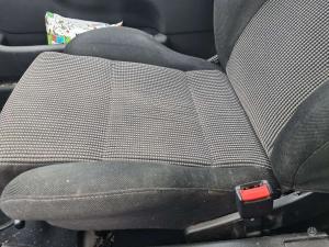 Blue Volkswagen Golf 2000 in Druskininkai, with an engine capacity of 1.78 L and mileage of 325 thousand km for 1700 €, photo 10 on AUTOMOTO.COM.LV