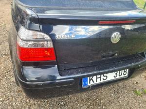 Blue Volkswagen Golf 2000 in Druskininkai, with an engine capacity of 1.78 L and mileage of 325 thousand km for 1700 €, photo 12 on AUTOMOTO.COM.LV