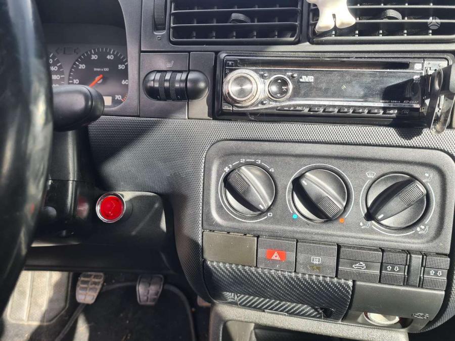 Blue Volkswagen Golf 2000 in Druskininkai, with an engine capacity of 1.78 L and mileage of 325 thousand km for 1700 €, photo 14 on AUTOMOTO.COM.LV