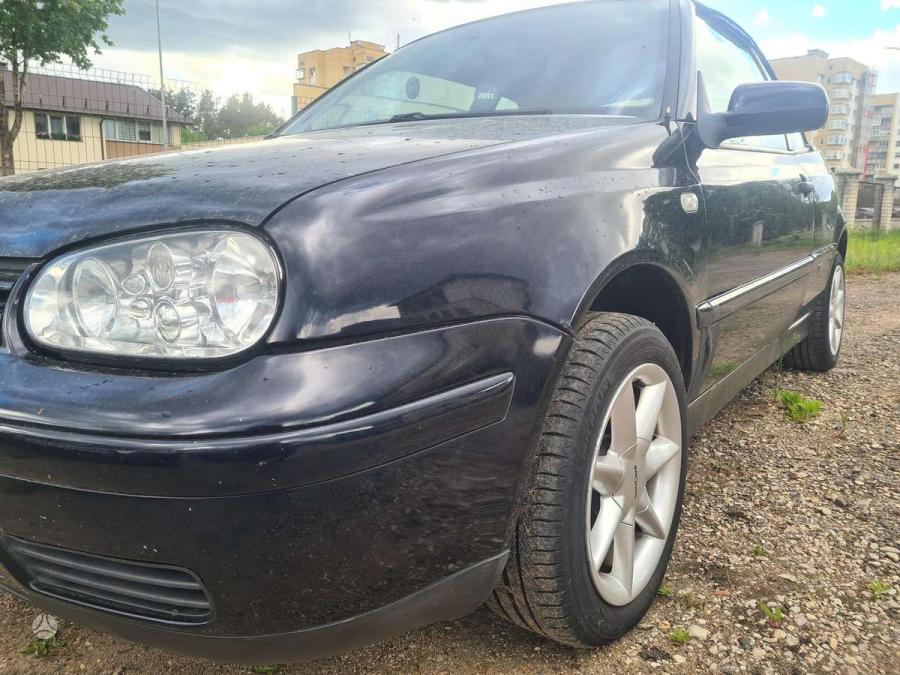 Blue Volkswagen Golf 2000 in Druskininkai, with an engine capacity of 1.78 L and mileage of 325 thousand km for 1700 €, photo 20 on AUTOMOTO.COM.LV