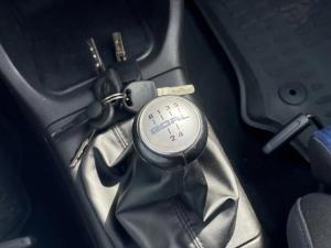 Zils Volkswagen Golf 2002 Rīga, ar dzinēja tilpumu 2.00 L un nobraukumu 236 tūkst. km par 2990 €, foto 24 vietnē AUTOMOTO.COM.LV
