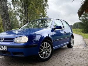 Zils Volkswagen Golf 2001 Cēsis, ar dzinēja tilpumu 1.60 L un nobraukumu 219 tūkst. km par 2100 €, foto 3 vietnē AUTOMOTO.COM.LV