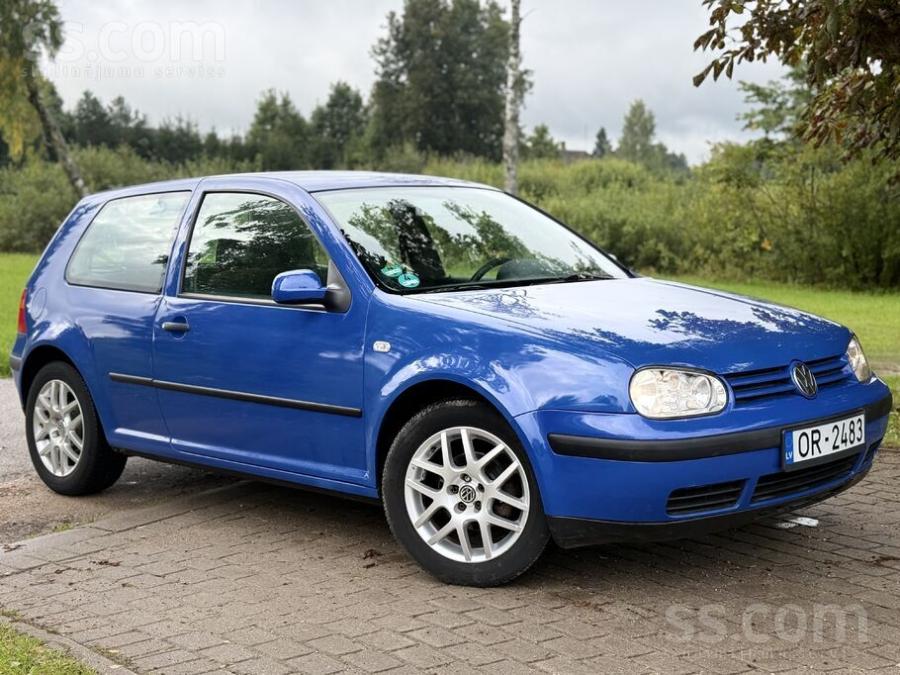 Zils Volkswagen Golf 2001 Cēsis, ar dzinēja tilpumu 1.60 L un nobraukumu 219 tūkst. km par 2100 €, foto 5 vietnē AUTOMOTO.COM.LV