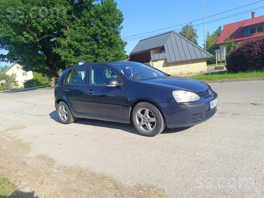 Blue Volkswagen Golf 2006 in Tukums, with an engine capacity of 1.90 L and mileage of 334 thousand km for 1680 €, photo 2 on AUTOMOTO.COM.LV