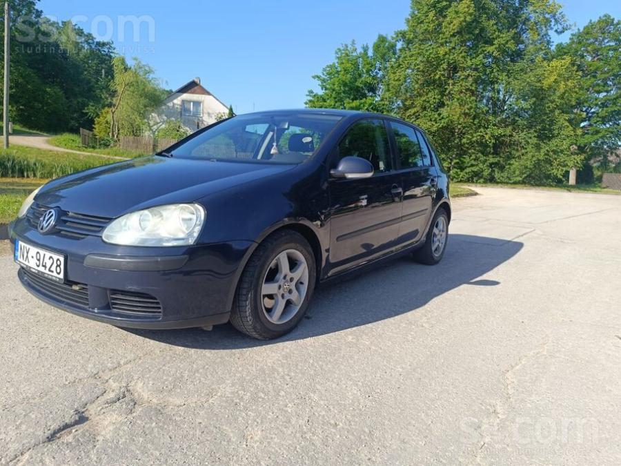 Blue Volkswagen Golf 2006 in Tukums, with an engine capacity of 1.90 L and mileage of 334 thousand km for 1680 €, photo 5 on AUTOMOTO.COM.LV
