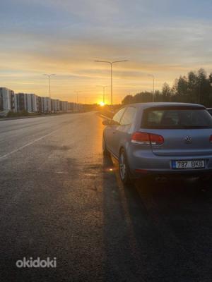 Zils Volkswagen Golf 2009 Tallina, ar dzinēja tilpumu 2.00 L un nobraukumu 223 tūkst. km par 3500 €, foto 4 vietnē AUTOMOTO.COM.LV