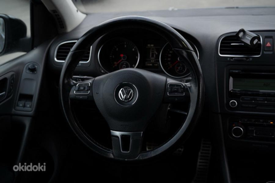 Zils Volkswagen Golf 2009 Tallina, ar dzinēja tilpumu 2.00 L un nobraukumu 223 tūkst. km par 3500 €, foto 5 vietnē AUTOMOTO.COM.LV