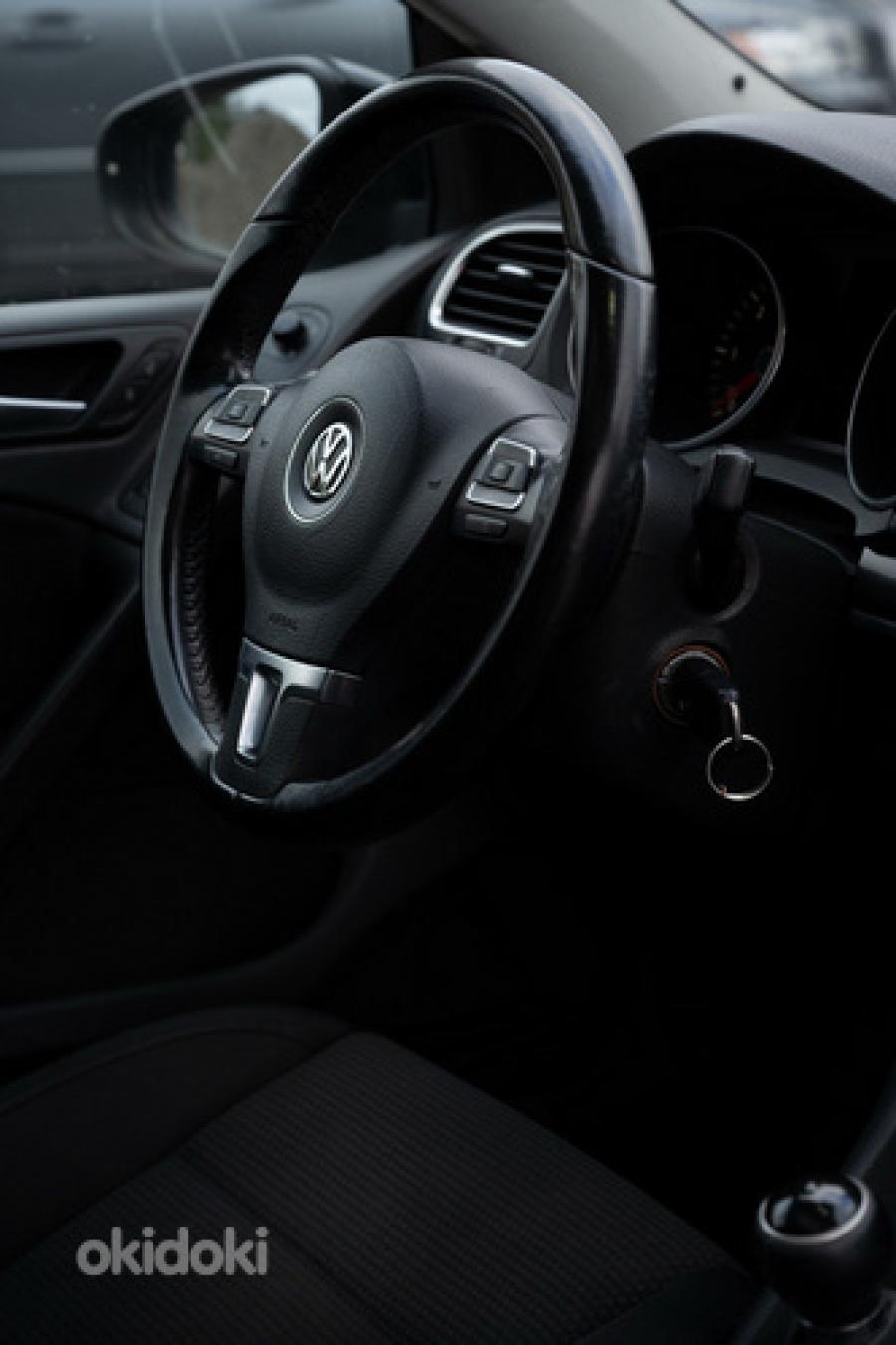 Zils Volkswagen Golf 2009 Tallina, ar dzinēja tilpumu 2.00 L un nobraukumu 223 tūkst. km par 3500 €, foto 6 vietnē AUTOMOTO.COM.LV