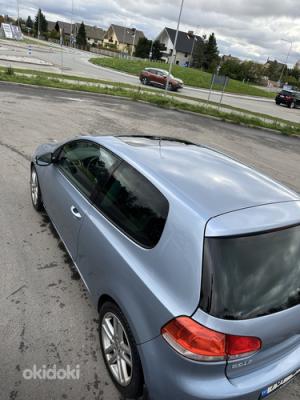 Zils Volkswagen Golf 2009 Tallina, ar dzinēja tilpumu 2.00 L un nobraukumu 223 tūkst. km par 3500 €, foto 15 vietnē AUTOMOTO.COM.LV
