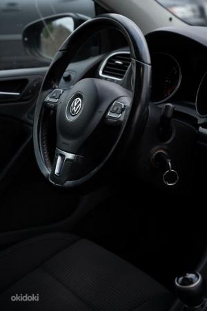 Zils Volkswagen Golf 2009 Tallina, ar dzinēja tilpumu 2.00 L un nobraukumu 223 tūkst. km par 3500 €, foto 21 vietnē AUTOMOTO.COM.LV