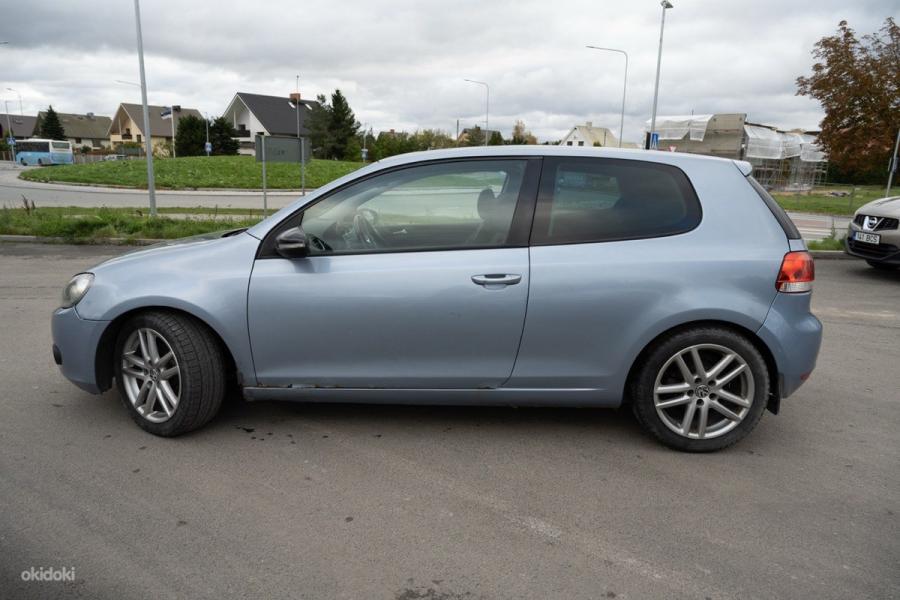 Zils Volkswagen Golf 2009 Tallina, ar dzinēja tilpumu 2.00 L un nobraukumu 223 tūkst. km par 3500 €, foto 28 vietnē AUTOMOTO.COM.LV