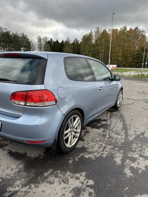 Zils Volkswagen Golf 2009 Tallina, ar dzinēja tilpumu 2.00 L un nobraukumu 223 tūkst. km par 3500 €, foto 31 vietnē AUTOMOTO.COM.LV