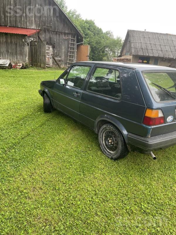 Zils Volkswagen Golf 1986 Valmiera, ar dzinēja tilpumu 1.30 L un nobraukumu 148 tūkst. km par 1700 €, foto 5 vietnē AUTOMOTO.COM.LV