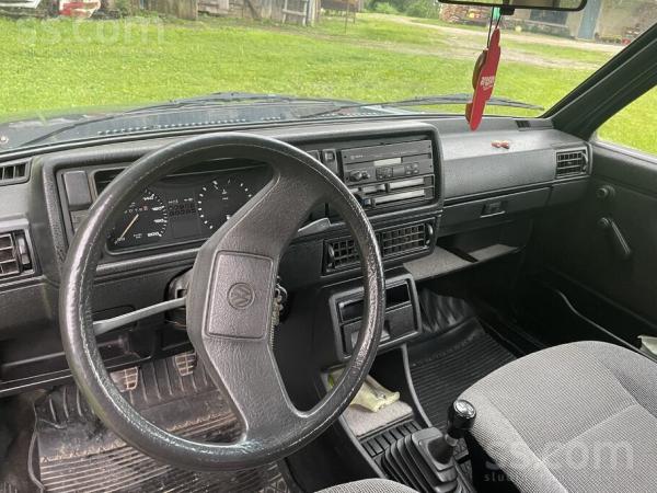 Zils Volkswagen Golf 1986 Valmiera, ar dzinēja tilpumu 1.30 L un nobraukumu 148 tūkst. km par 1700 €, foto 7 vietnē AUTOMOTO.COM.LV