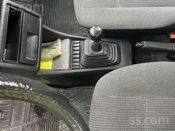 Zils Volkswagen Golf 1986 Valmiera, ar dzinēja tilpumu 1.30 L un nobraukumu 148 tūkst. km par 1700 €, foto 10 vietnē AUTOMOTO.COM.LV