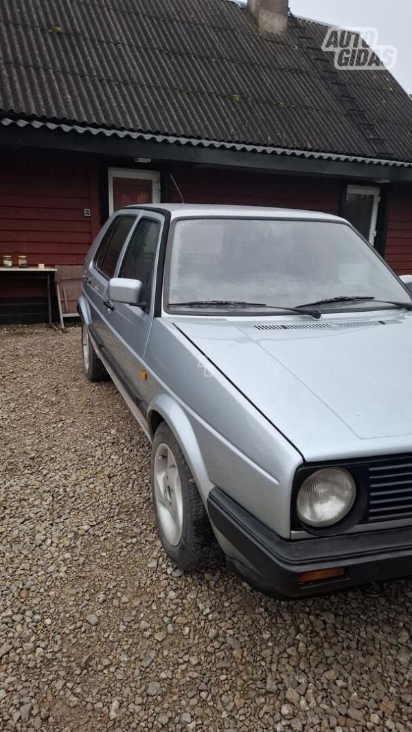 Zils Volkswagen Golf 1988 Pakruojis, ar dzinēja tilpumu 1.60 L un nobraukumu 480 tūkst. km par 950 €, foto 2 vietnē AUTOMOTO.COM.LV