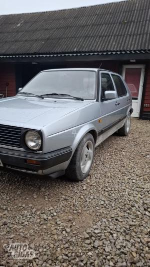 Blue Volkswagen Golf 1988 in Pakruojis, with an engine capacity of 1.60 L and mileage of 480 thousand km for 950 €, photo 3 on AUTOMOTO.COM.LV