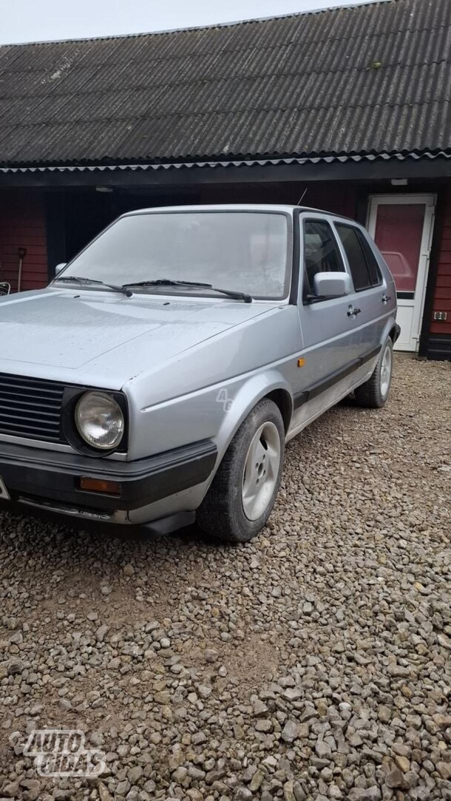 Blue Volkswagen Golf 1988 in Pakruojis, with an engine capacity of 1.60 L and mileage of 480 thousand km for 950 €, photo 3 on AUTOMOTO.COM.LV
