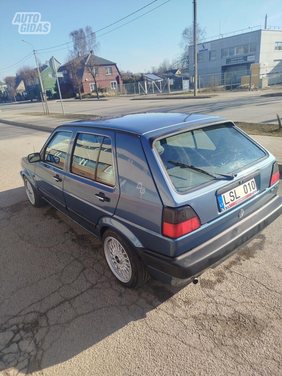 Zils Volkswagen Golf 1988 Šauļi, ar dzinēja tilpumu 1.60 L un nobraukumu 200 tūkst. km par 3000 €, foto 5 vietnē AUTOMOTO.COM.LV