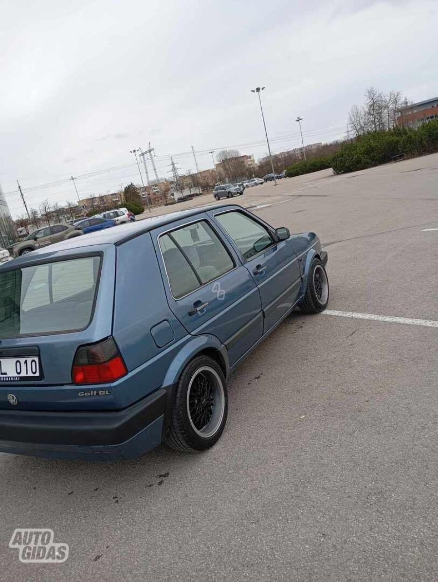 Zils Volkswagen Golf 1988 Šauļi, ar dzinēja tilpumu 1.60 L un nobraukumu 200 tūkst. km par 3000 €, foto 22 vietnē AUTOMOTO.COM.LV