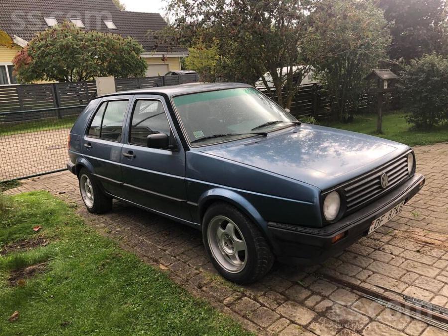 Blue Volkswagen Golf 1988 in Riga, with an engine capacity of 1.60 L and mileage of 225 thousand km for 1650 €, photo 5 on AUTOMOTO.COM.LV