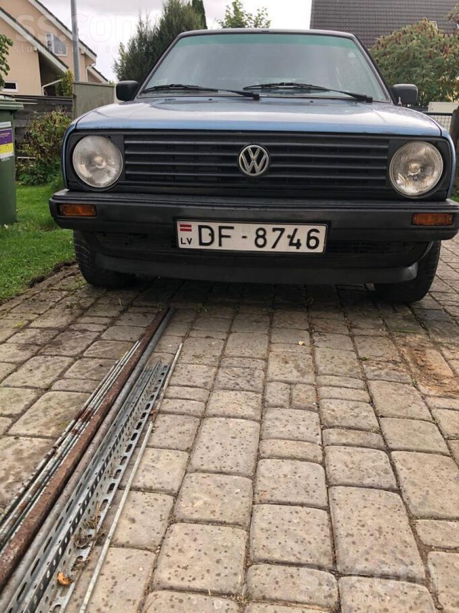 Blue Volkswagen Golf 1988 in Riga, with an engine capacity of 1.60 L and mileage of 225 thousand km for 1650 €, photo 7 on AUTOMOTO.COM.LV