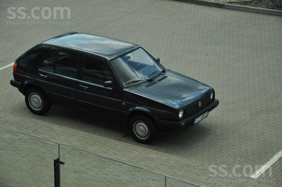 Zils Volkswagen Golf 1989 Rēzekne, ar dzinēja tilpumu 1.30 L un nobraukumu 268 tūkst. km par 1500 €, foto 7 vietnē AUTOMOTO.COM.LV