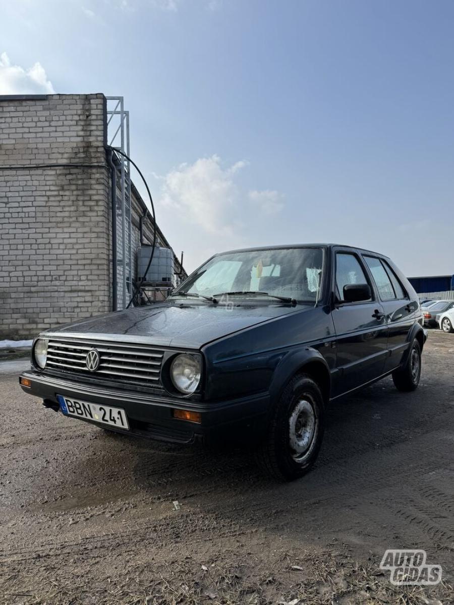 Zils Volkswagen Golf 1990 Viļņa, ar dzinēja tilpumu 1.60 L un nobraukumu 150 tūkst. km par 550 €, foto 3 vietnē AUTOMOTO.COM.LV