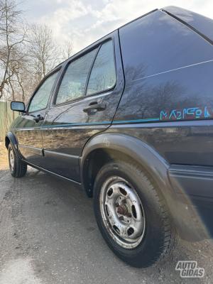 Zils Volkswagen Golf 1990 Viļņa, ar dzinēja tilpumu 1.60 L un nobraukumu 150 tūkst. km par 550 €, foto 4 vietnē AUTOMOTO.COM.LV