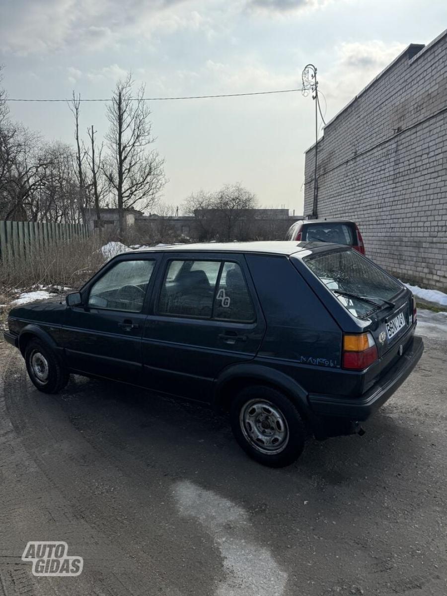 Zils Volkswagen Golf 1990 Viļņa, ar dzinēja tilpumu 1.60 L un nobraukumu 150 tūkst. km par 550 €, foto 9 vietnē AUTOMOTO.COM.LV