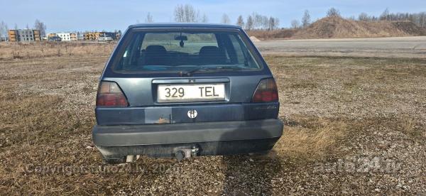 Zils Volkswagen Golf 1990 Tallina, ar dzinēja tilpumu 1.60 L un nobraukumu 180 tūkst. km par 1999 €, foto 3 vietnē AUTOMOTO.COM.LV