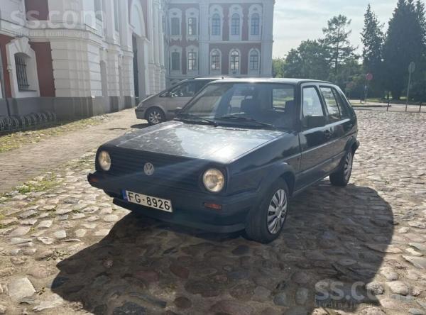 Blue Volkswagen Golf 1991 in Riga, with an engine capacity of 1.60 L and mileage of 300 thousand km for 1050 €, photo 1 on AUTOMOTO.COM.LV